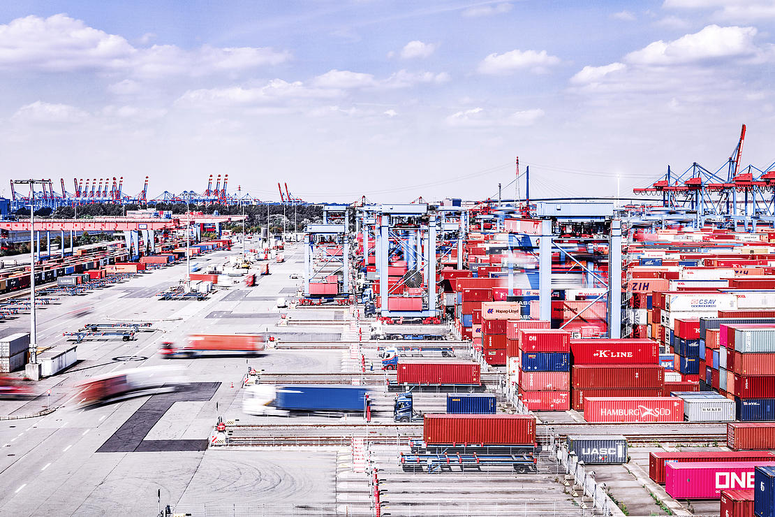 HHLA, scădere anuală a manipulării de containere