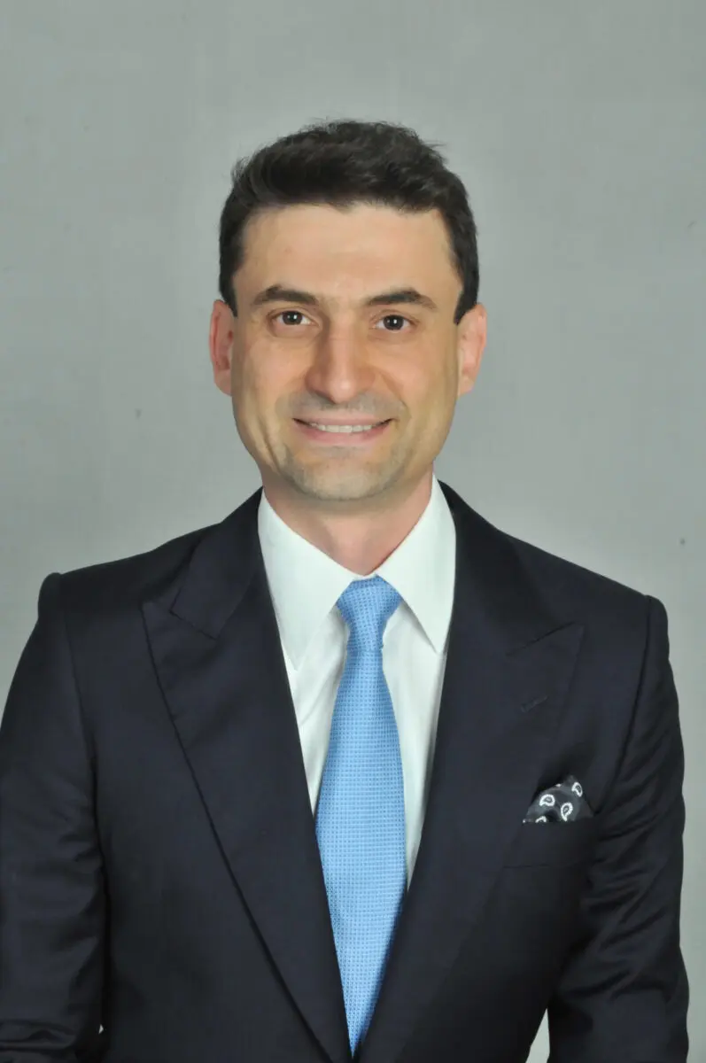 Cine este Fırat Elhüseyni, director al Ford Otosan Craiova?